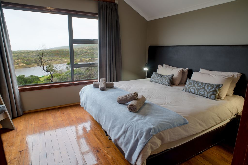 Accommodation | Fish Eagle Loft