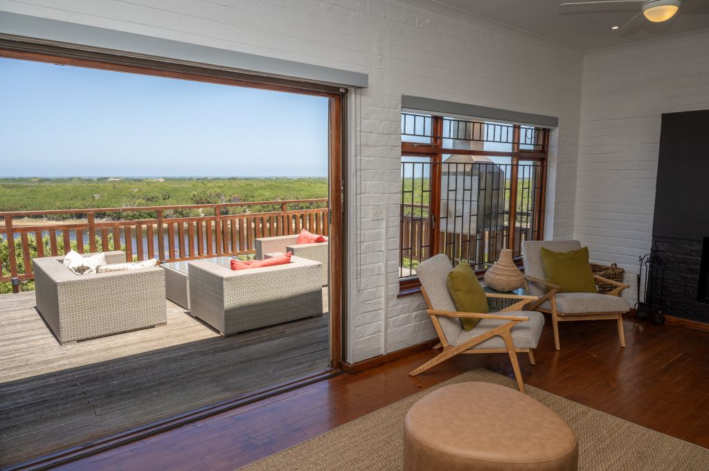 Accommodation | Fish Eagle Loft